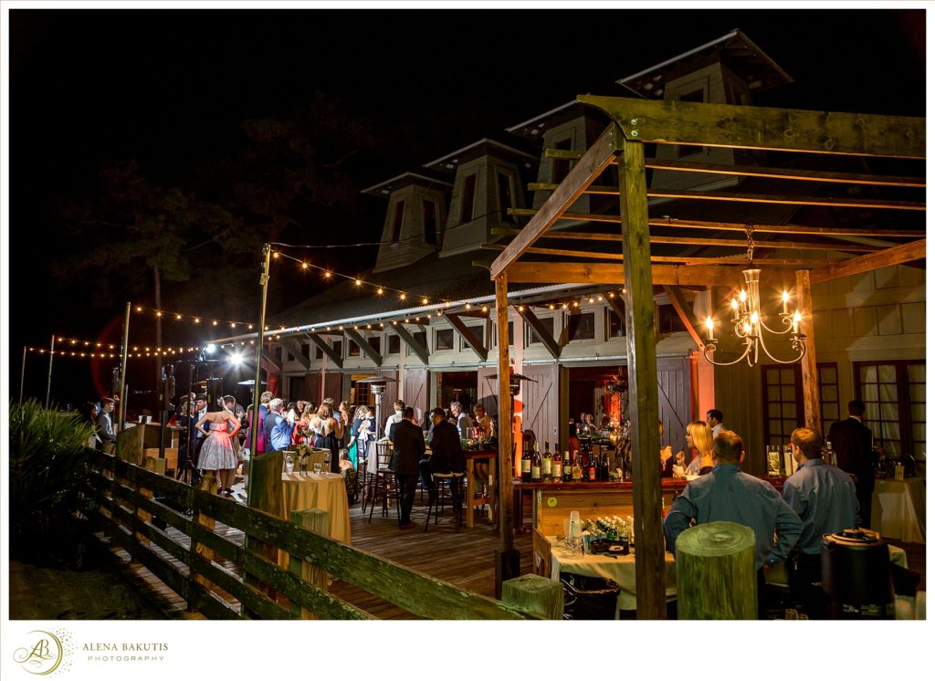 Watercolor Inn Wedding : Daisy + Matt - 30a Wedding Co.